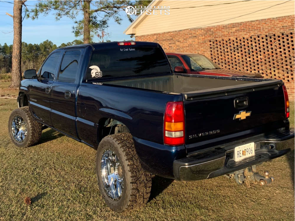 2002 Chevrolet Silverado 1500 HD with 20x10 -26 Gear Off-Road Kickstand ...