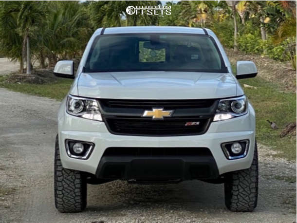 2019 Chevrolet Colorado with 17x8.5 Method Mr312 and 265/70R17 Nitto ...