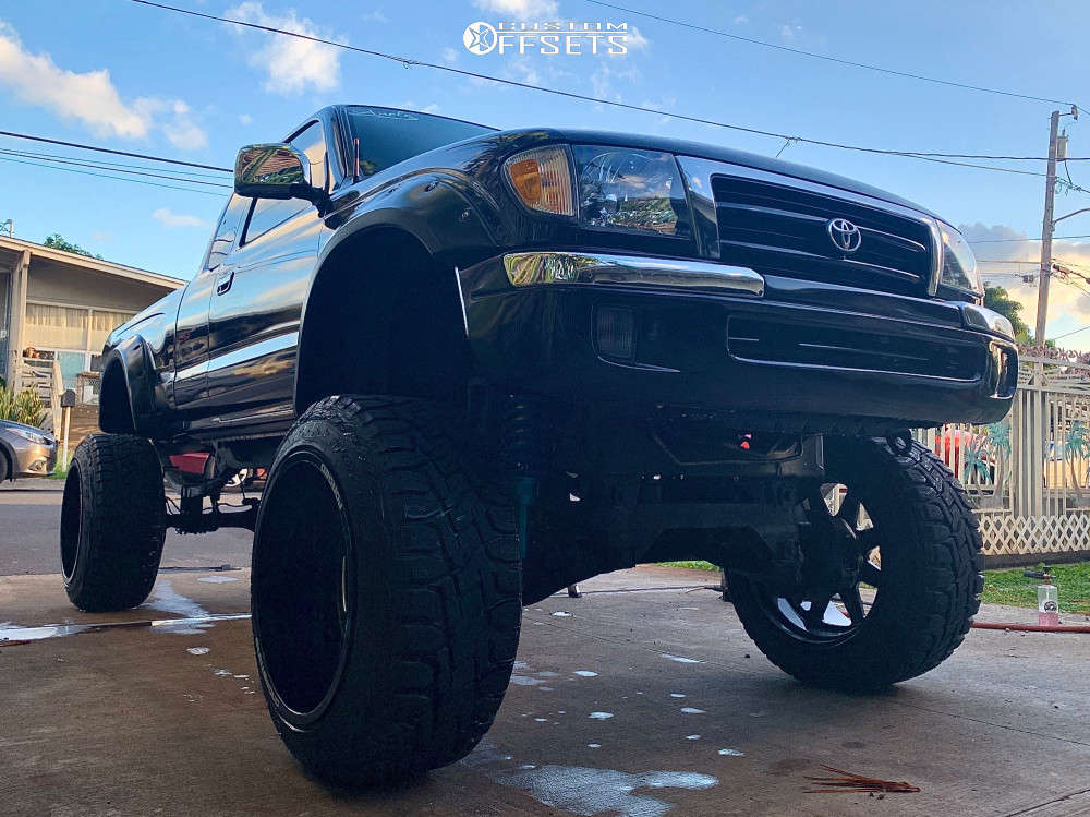 1999 Toyota Tacoma with 22x14 -76 Dropstars Forged F61bm1 and 35/12 ...