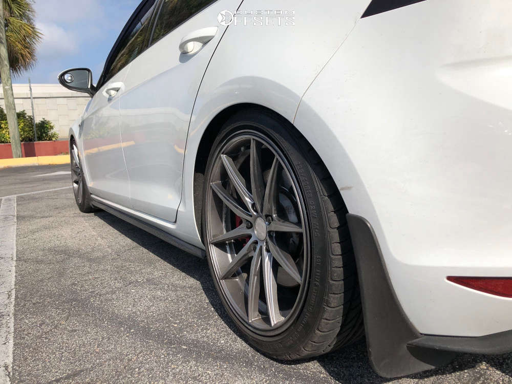 2015 Volkswagen GTI with 18x8 43 Konig Oversteer and 225/40R18 Ohtsu ...