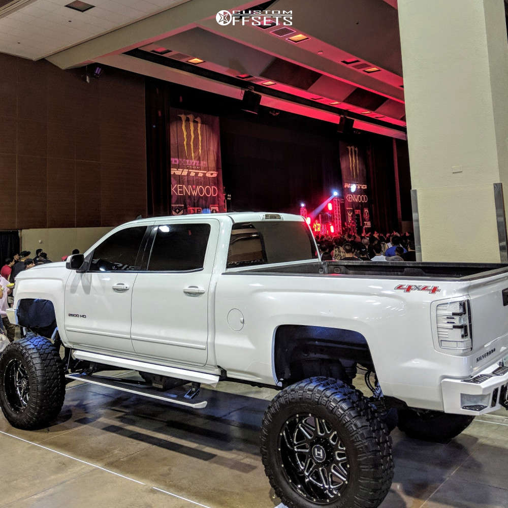 2016 Chevrolet Silverado 2500 HD with 22x12 -44 Hostile Sprocket and 40/15.5R22 Fury Offroad ...