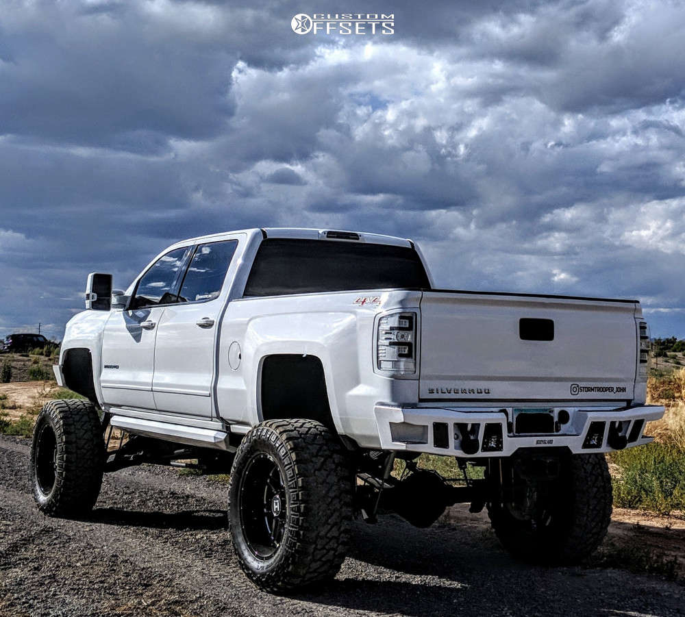 2016 Chevrolet Silverado 2500 HD with 22x12 -44 Hostile Sprocket and 40/15.5R22 Fury Offroad ...
