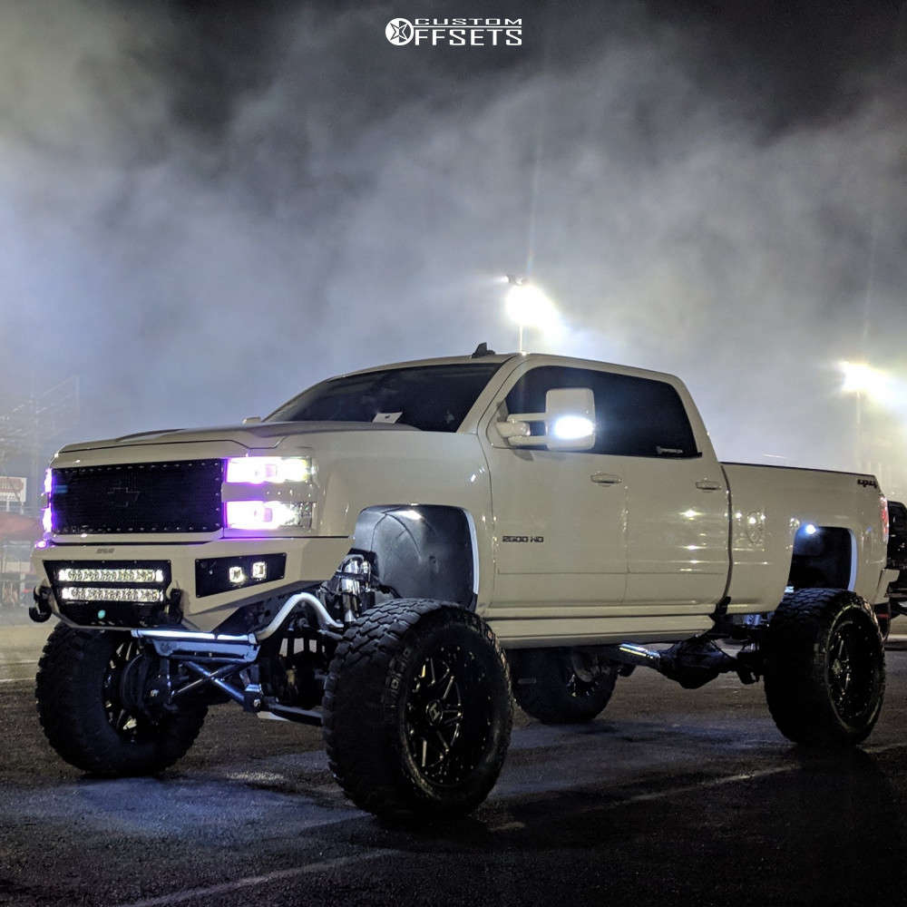 2016 Chevrolet Silverado 2500 HD with 22x12 -44 Hostile Sprocket and 40/15.5R22 Fury Offroad ...