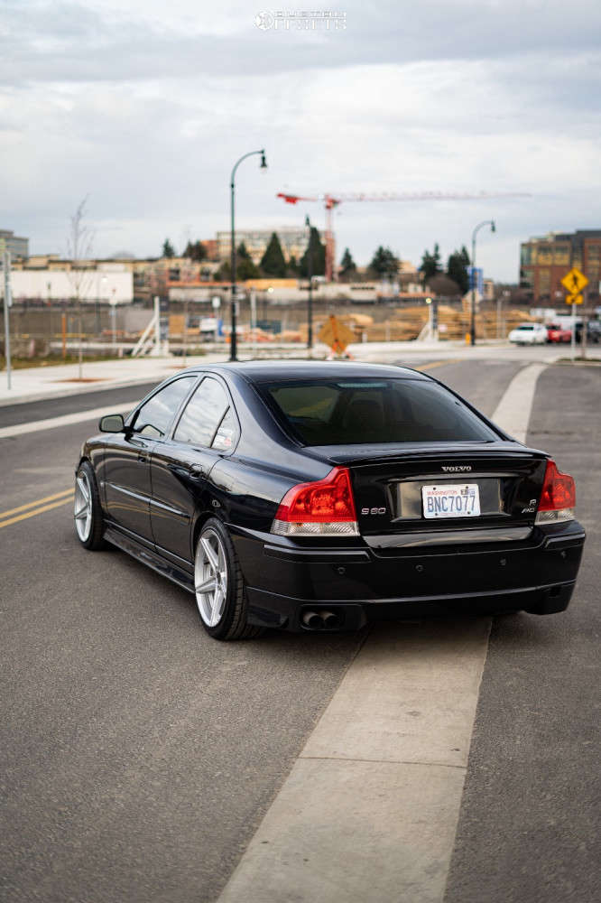 2006 Volvo S60 with 18x9 45 Advanti Racing Cammino and 235/40R18 Nitto ...