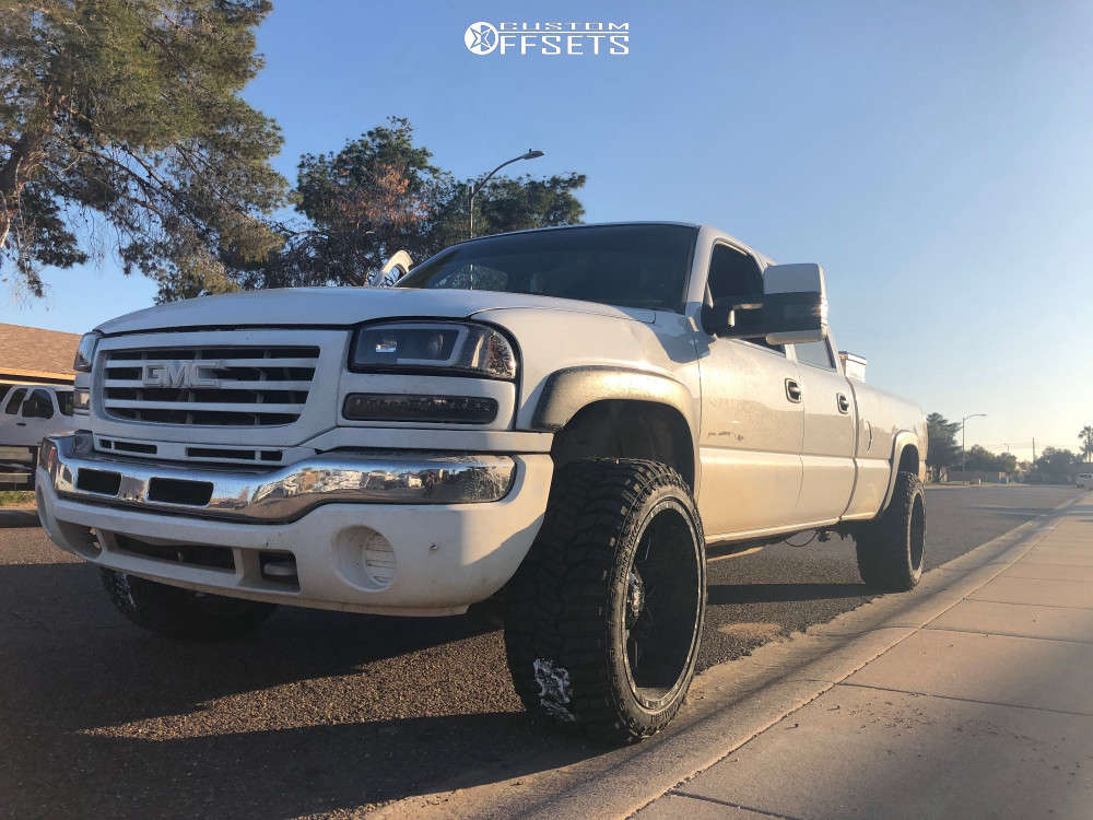 2003 GMC Sierra 2500 HD with 22x12 -44 Monster Offroad M14 and 33/12 ...