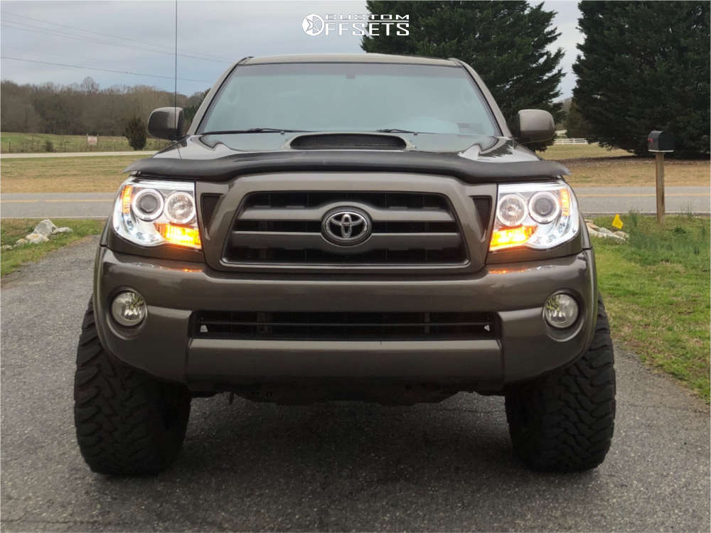 2009 Toyota Tacoma with 20x10 -19 Ballistic Rage and 295/55R20 Toyo ...