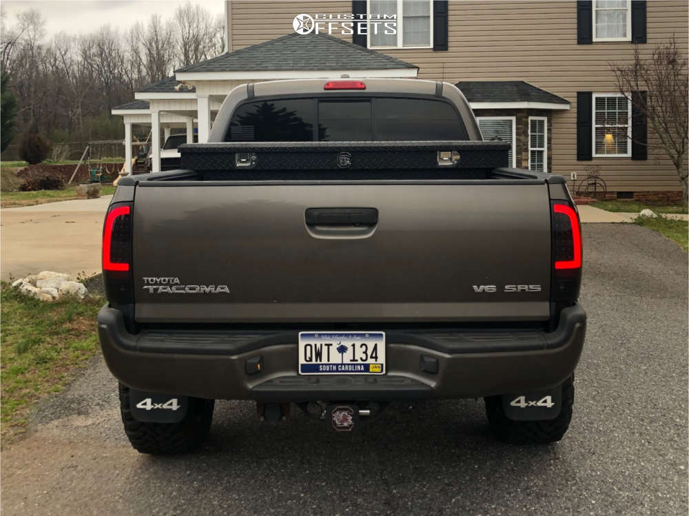 2009 Toyota Tacoma with 20x10 -19 Ballistic Rage and 295/55R20 Toyo ...
