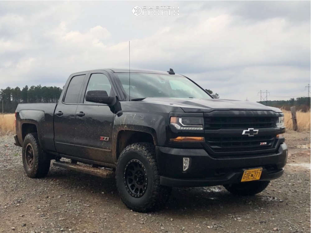 2018 Chevrolet Silverado 1500 with 17x8.5 0 Method Nv and 285/75R17 ...