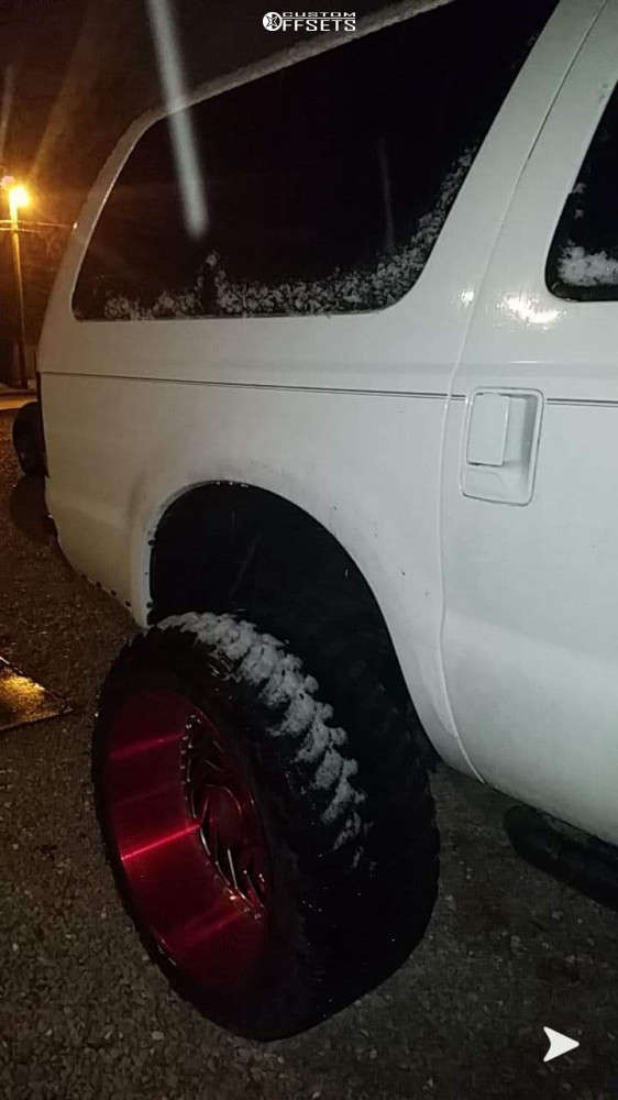 2000 Ford Excursion with 24x14 -81 ARKON OFF-ROAD Crown Series Victory ...