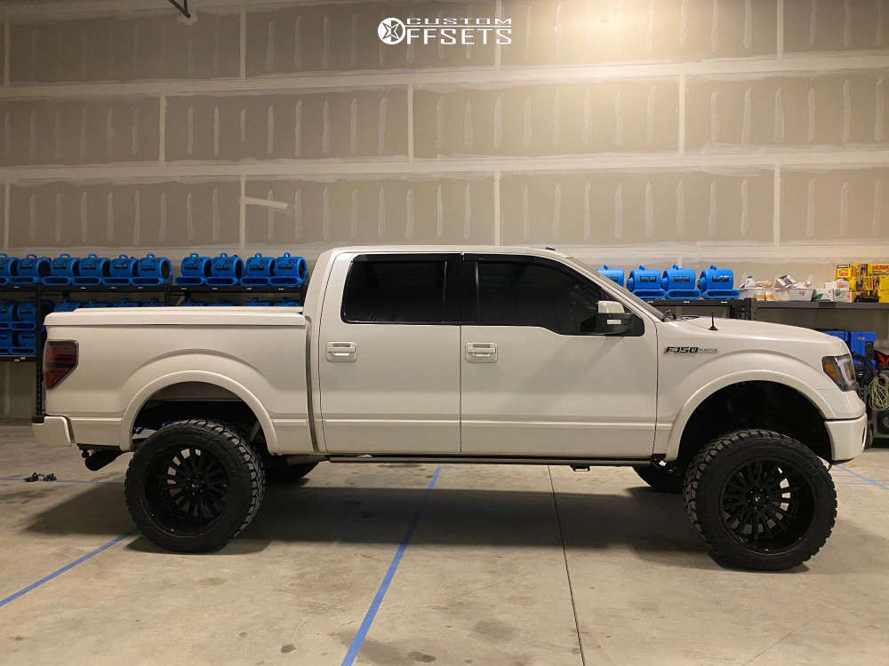 2010 Ford F-150 with 22x12 -44 V-Rock Anvil and 35/12.5R22 Toyo Tires ...