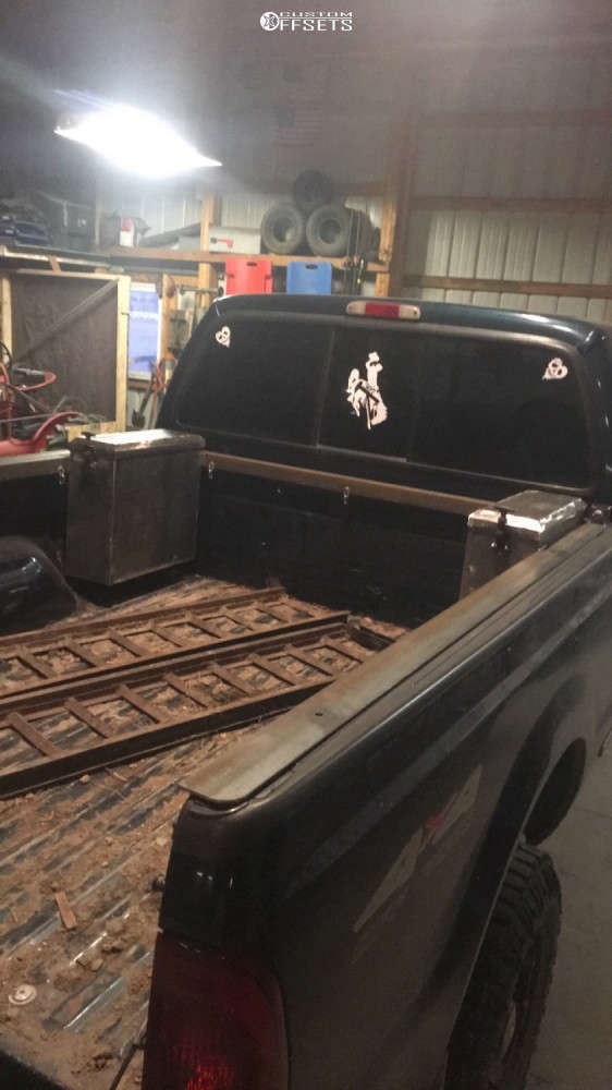 1999 Ford F-250 Super Duty with 16x8 0 Raceline Raptor and 285/65R16 ...