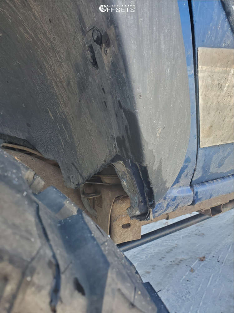 2004 Chevrolet Silverado 2500 HD with 20x12 -51 Vision Split and 37/12 ...