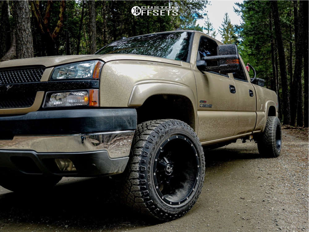 2004 Chevrolet Silverado 2500 HD with 20x12 -44 Dropstars 645b and 33/ ...