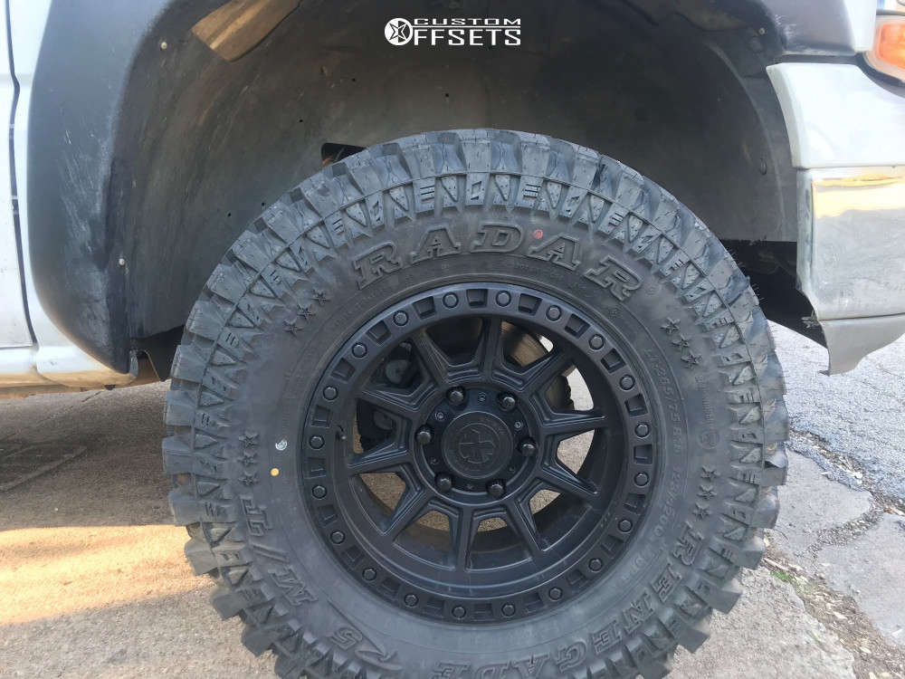 2003 Chevrolet Tahoe with 16x8 American Racing Ar202 and 265/75R16 ...