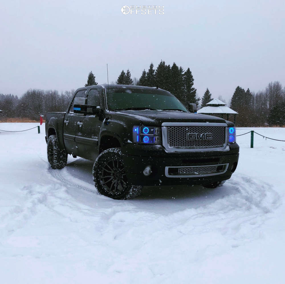 2011 GMC Sierra 1500 with 22x10 -18 Fuel Rebel and 33/12.5R22 Toyo ...