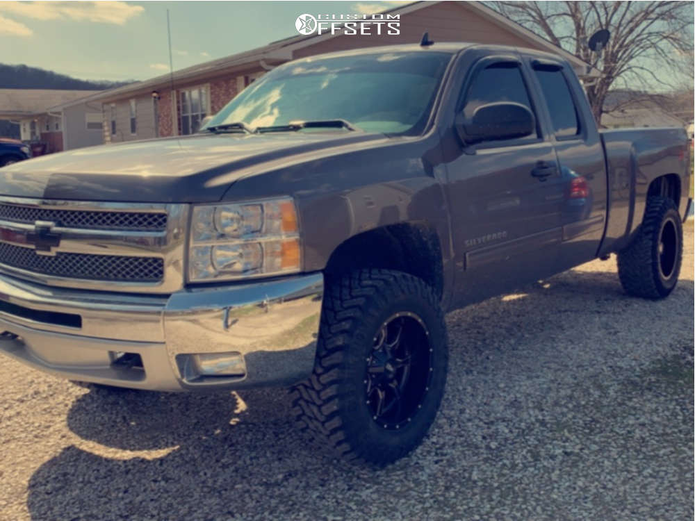 2013 Chevrolet Silverado 1500 with 18x10 -24 Moto Metal Mo970 and 33/12 ...