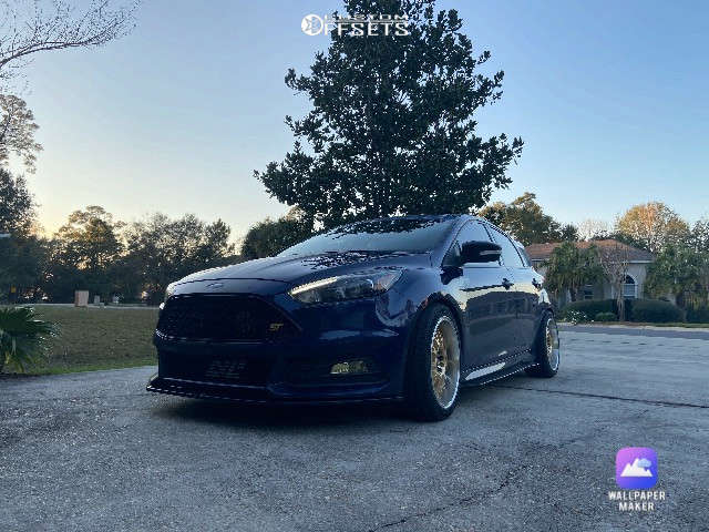 2016 Ford Focus with 18x8.5 30 STR 514 and 245/40R18 Ironman Imove and ...