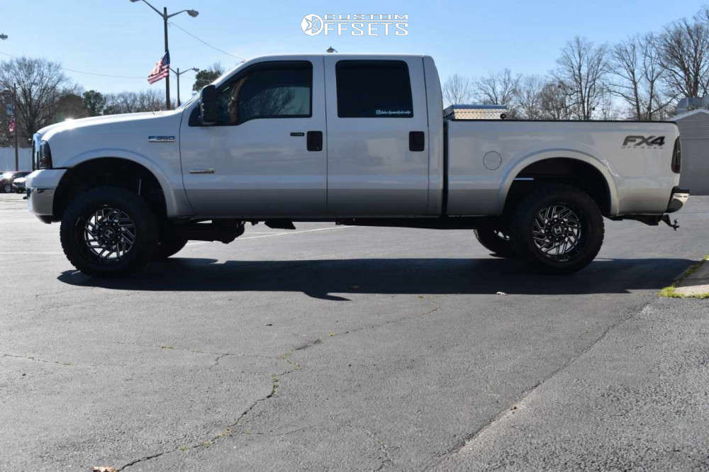 2006 Ford F-350 Super Duty with 20x12 -44 Hostile Jigsaw and 33/12.5R20 ...