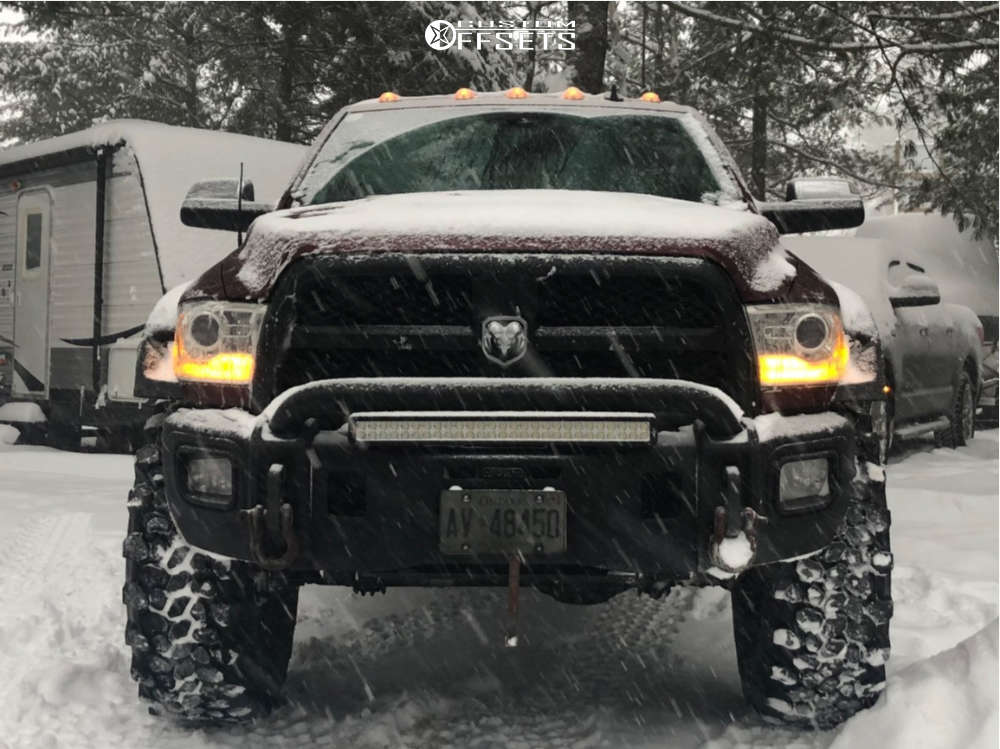 2018 Ram 2500 with 20x10 -18 Fuel Zephyr and 335/80R20 Continental ...