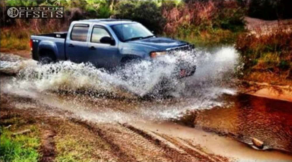 2007 GMC Sierra 1500 with 20x9 0 XD Misfit and 35/12.5R20 BFGoodrich ...