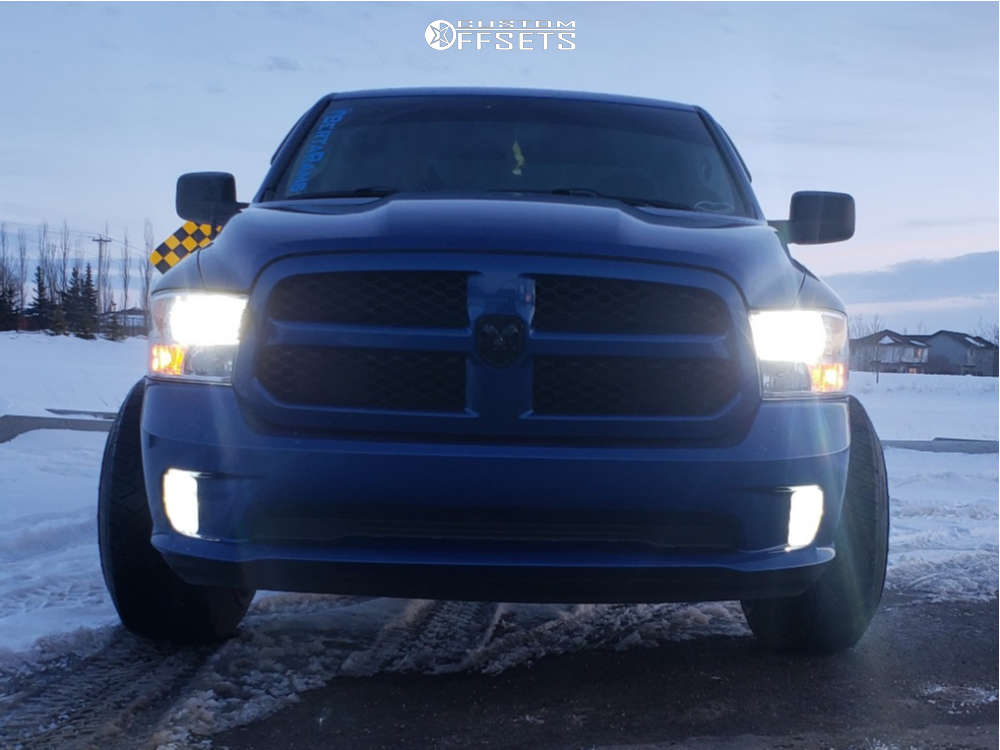 2017 Ram 1500 with 22x14 -76 Red Dirt Road Rd01 and 305/45R22 Nitto ...