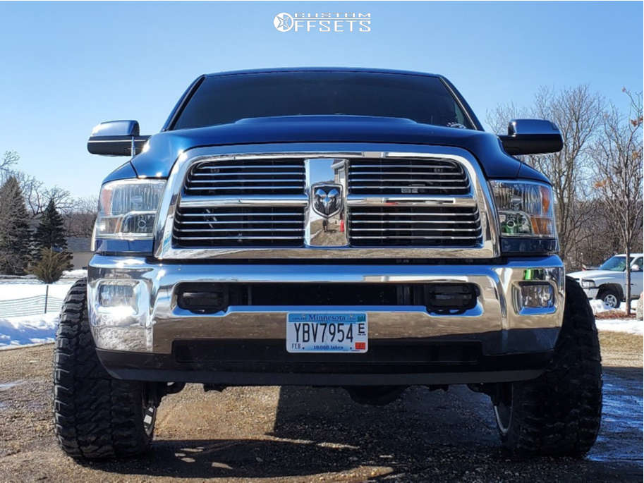 2010 Ram 3500 with 22x14 -76 Gear Forged F71p1 and 33/14.5R22 Fury ...