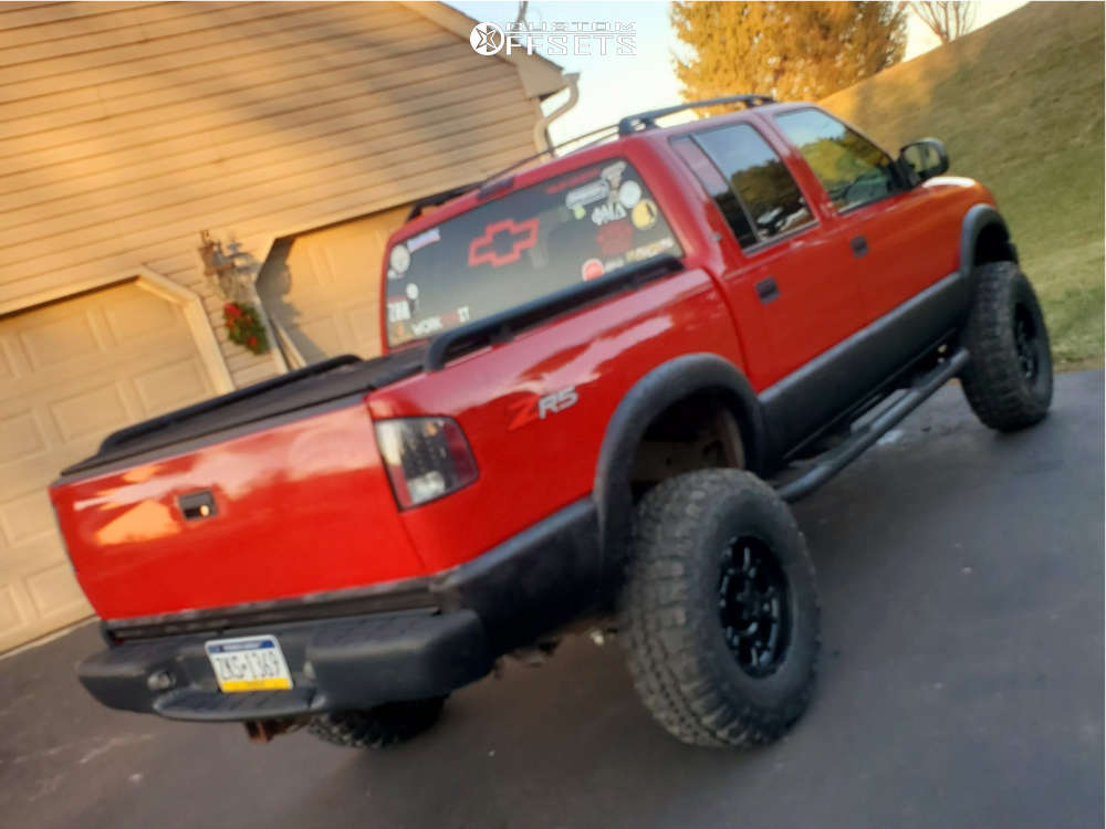 2003 Chevrolet S10 with 16x8 0 Vision Raptor and 285/75R16 Federal ...