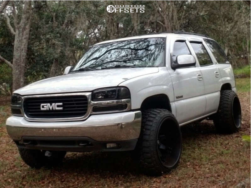 2001 GMC Yukon with 22x14 -76 Fuel Octane and 33/12.5R22 Fury Offroad ...