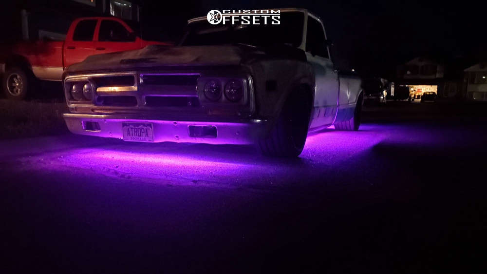 1972 Chevrolet C10 with 20x12 -51 Vision Rocker and 345/25R20 Lionhart ...