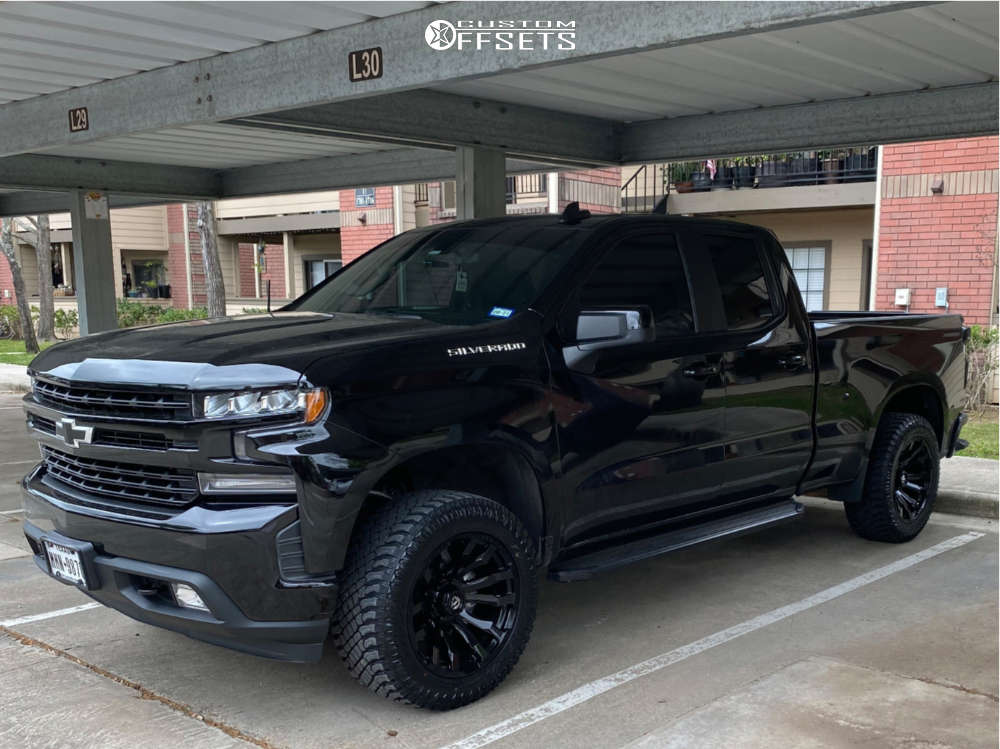 2019 Chevrolet Silverado 1500 with 20x10 -18 Fuel Blitz and 33/12.5R20 ...