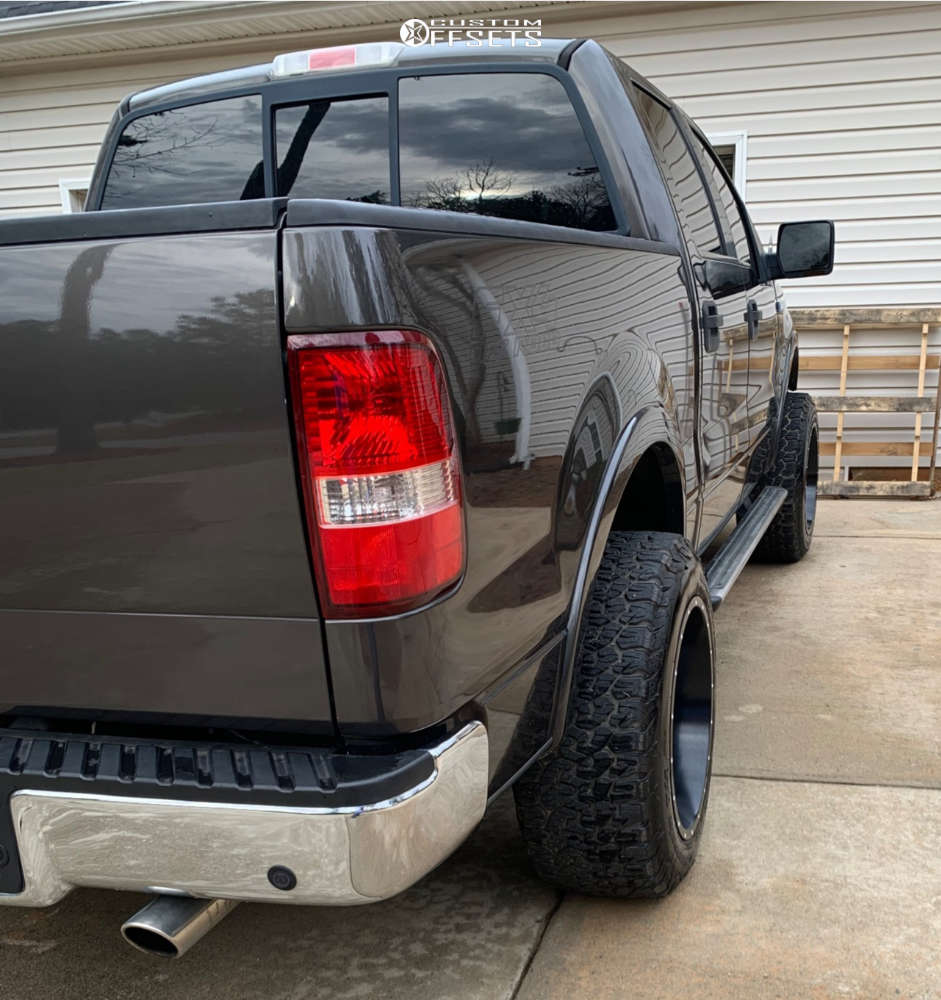 2005 Ford F-150 with 20x12 -44 Cali Offroad Twisted and 305/55R20 ...