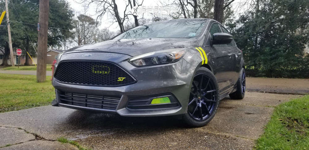 2015 Ford Focus with 18x8.5 40 Option Lab R716 and 255/40R18 Firestone ...