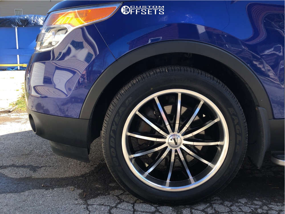 2014 Ford Explorer with 20x8.5 35 Velocity Vw24-m and 225/30R20 ...