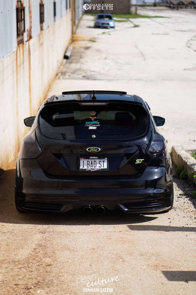 2014 Ford Focus with 18x9 38 BC Forged EH177 and 215/35R18 Firestone ...