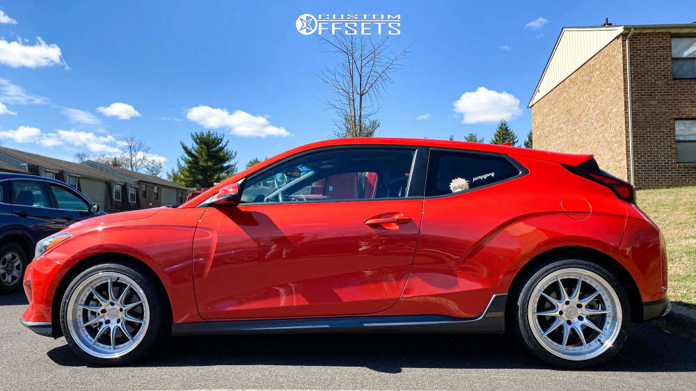 2019 Hyundai Veloster with 18x8.5 35 Aodhan Ds07 and 225/40R18 Toyo ...
