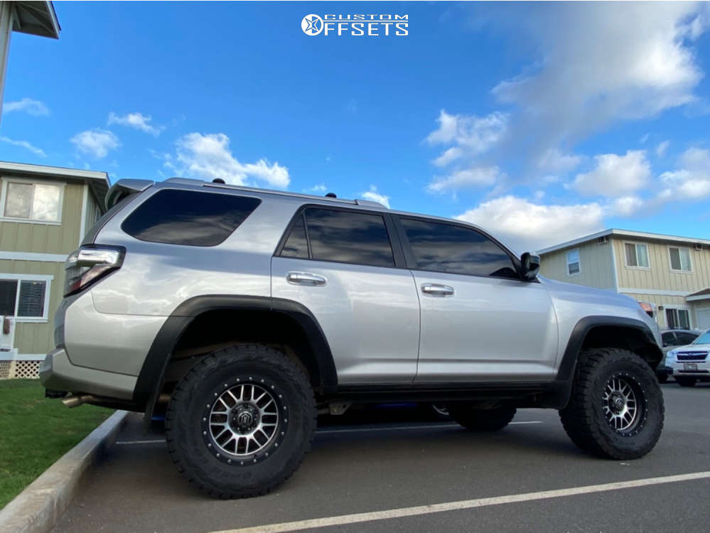 2016 Toyota 4Runner with 17x8.5 Icon Alloys Alpha and 33/12.5R17 Toyo ...