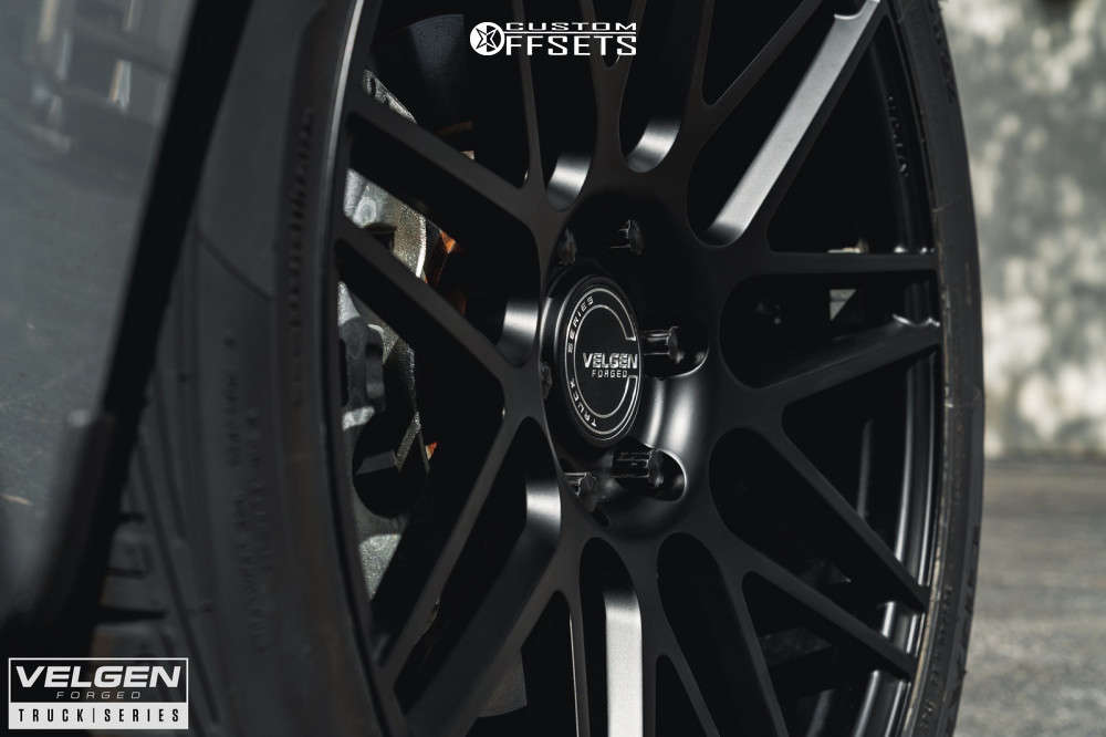 2019 Ford F-150 with 22x10 30 Velgen Vft9 and 305/40R22 General Grabber ...