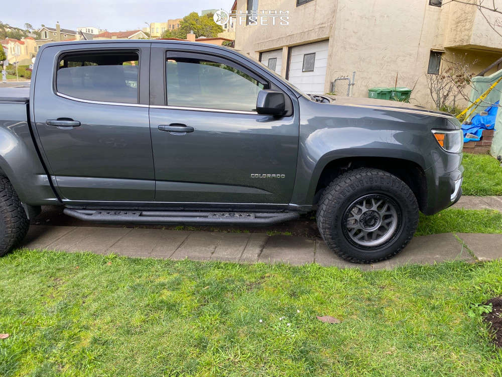 2016 Chevrolet Colorado with 17x9 -12 XD Grenade and 265/70R17 Goodyear ...