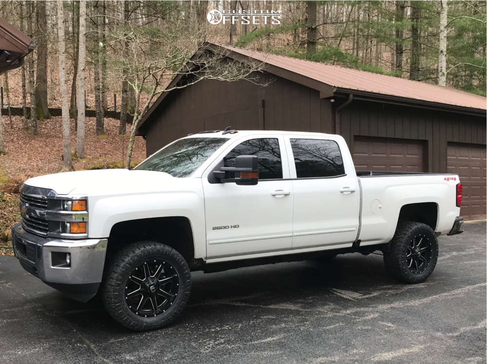 2018 Chevrolet Silverado 2500 HD with 20x9 1 Fuel Maverick D538 and 33/ ...