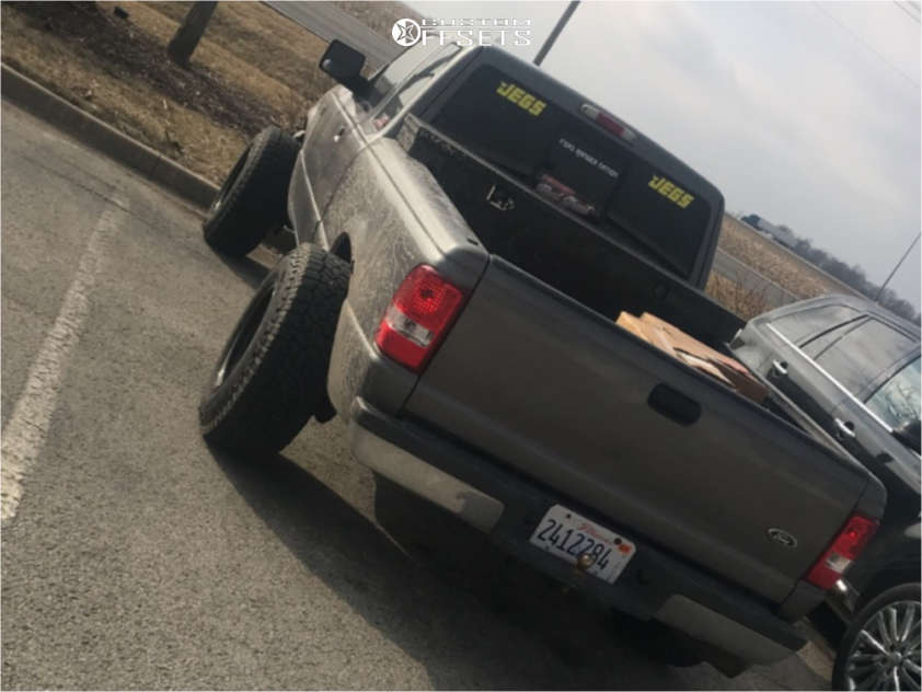 2000 Ford Ranger with 15x10 -44 Aero 50 Series and 31/10.5R15 Falken ...