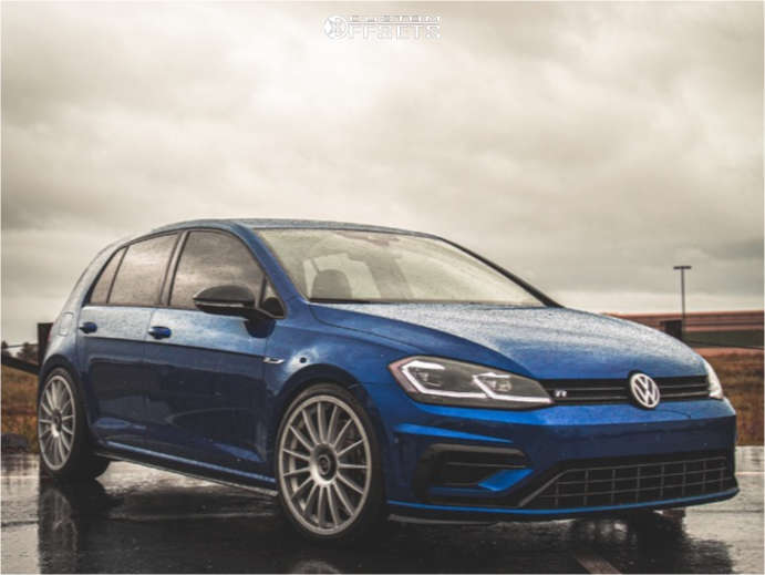 2018 Volkswagen Golf R with 19x8.5 35 Fifteen52 Podium and 235/35R19 ...