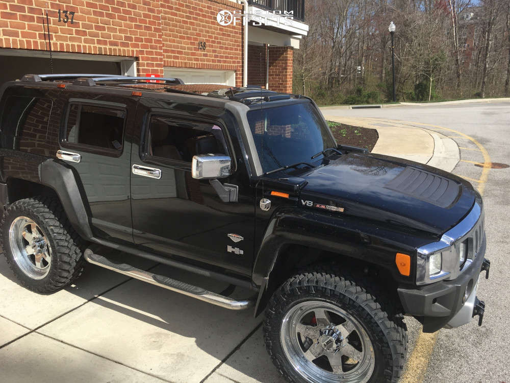 2008 Hummer H3 with 22x10 5 Tuff T1a and 325/50R22 Nitto Trail Grappler ...