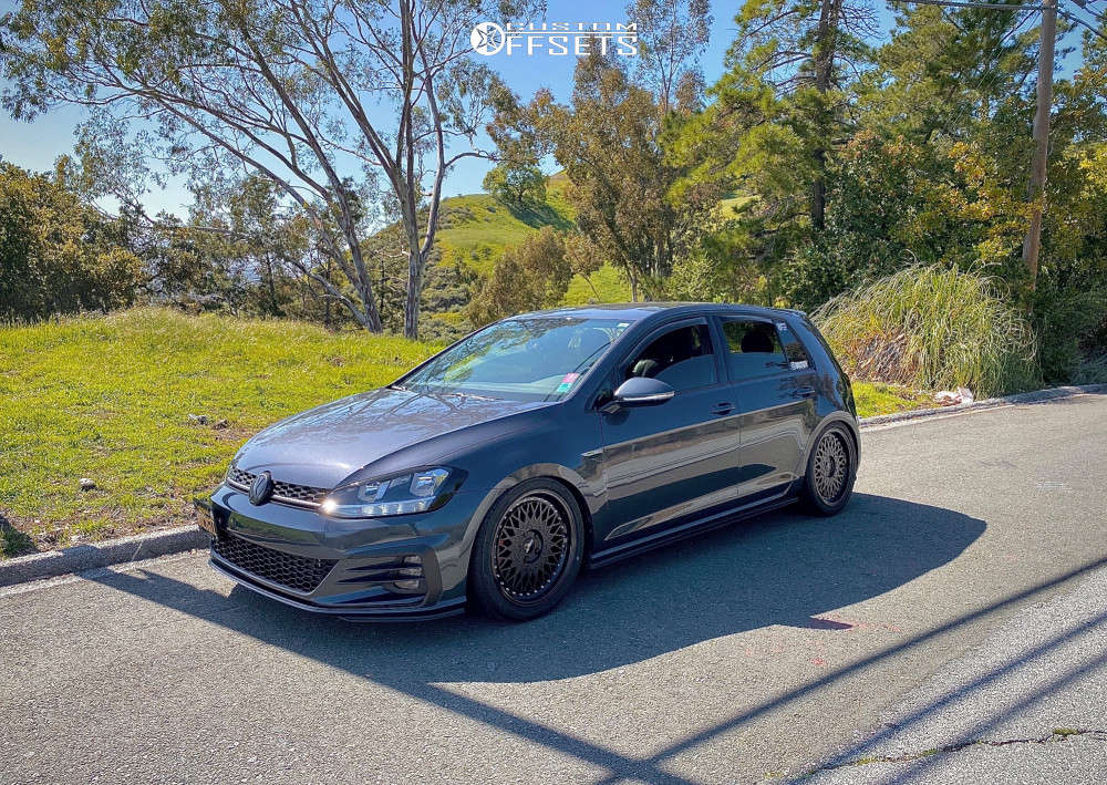 2018 Volkswagen GTI with 18x8 45 Avant Garde M220 and 235/40R18 ...