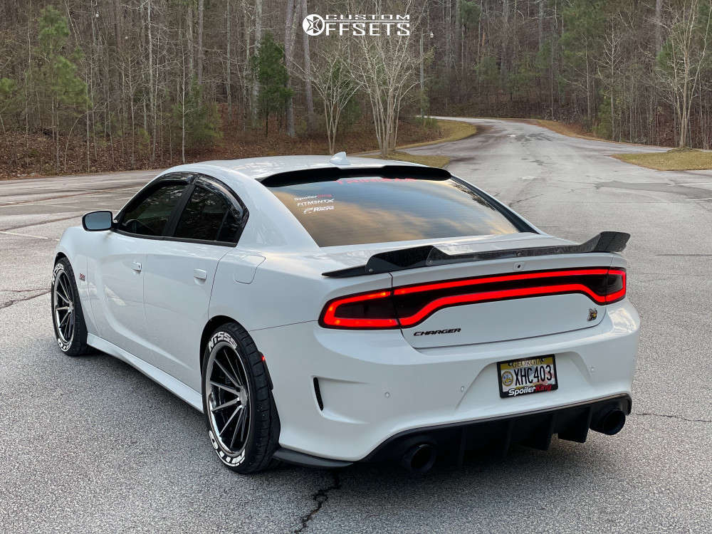 2019 Dodge Charger with 20x9 15 Ferrada FR4 and 275/40R20 Nitto NT555 ...