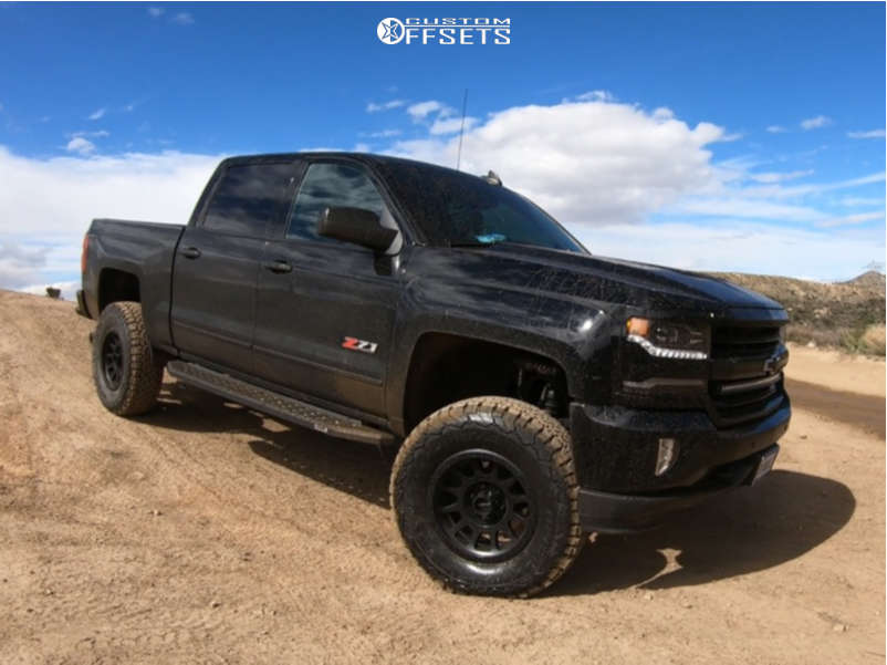 2018 Chevrolet Silverado 1500 with 18x9 -12 Method Nv and 35/12.5R18 ...
