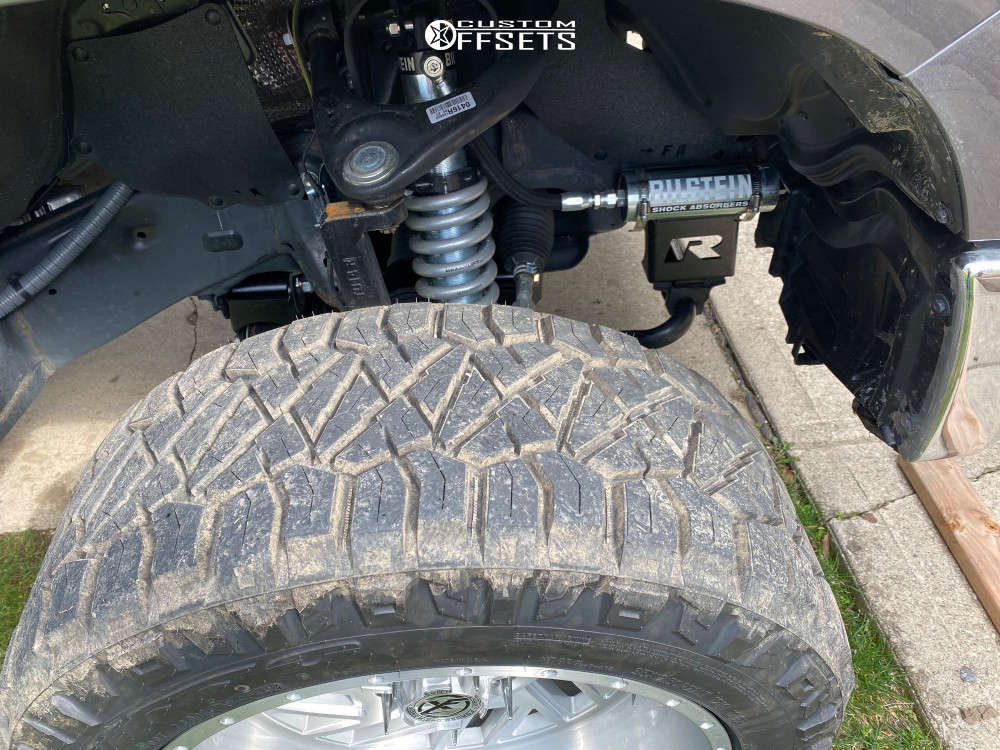 2019 Toyota Tundra with 22x12 -44 XF Forged Xfx-304 and 35/12.5R22 ...