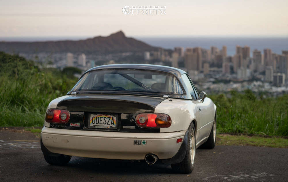 1995 Mazda Miata with 15x8 36 949 Racing 6UL and 205/50R15 Kumho Ecsta ...