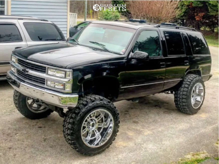 1995 Chevrolet Tahoe with 22x14 -76 XD XD809 Riot and 37/13.5R22 ...