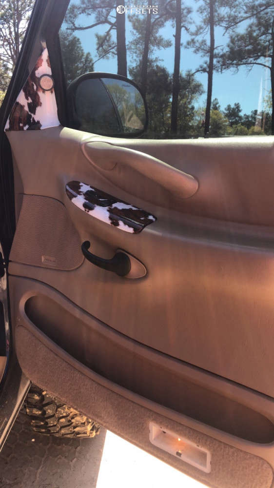 1998 Ford Expedition with 24x12 -44 Fuel Maverick and 35/12.5R24 ...