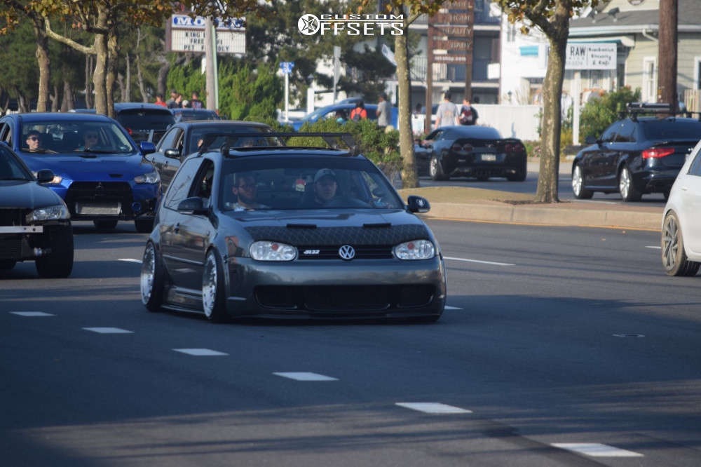 2004 Volkswagen R32 with 18x9.5 25 Rotiform Ccv and 205/40R18 Nitto Neo ...